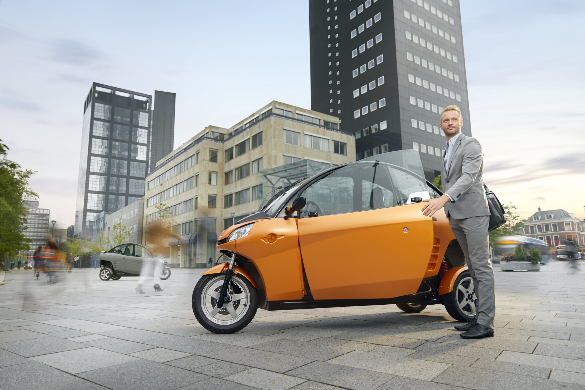The relaunch the Iconic Electric Carver – CARVER ELECTRICS